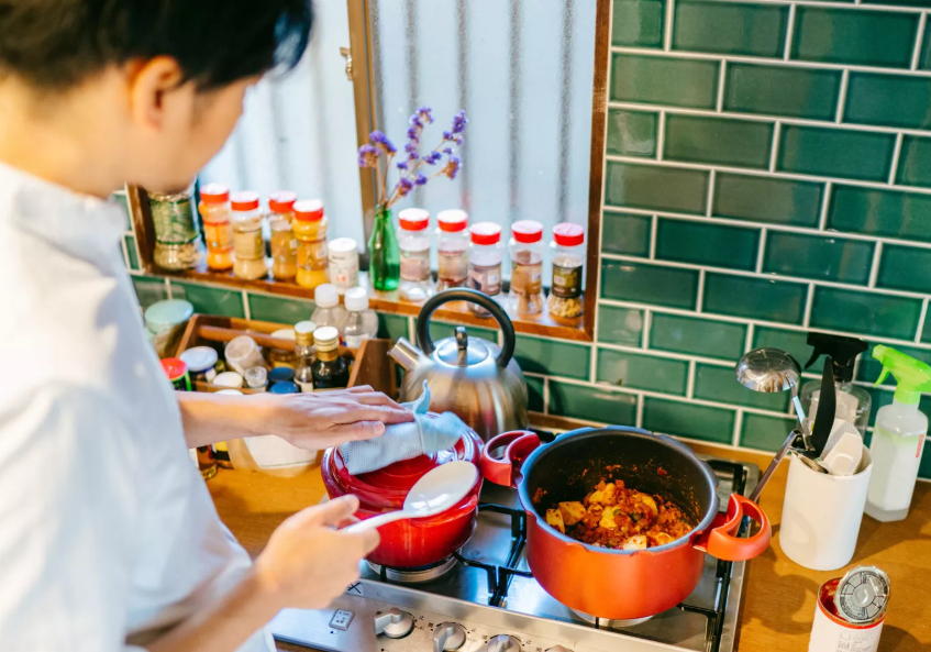 Reddit AITA Food Waste Story Sparks Cooking Conflict